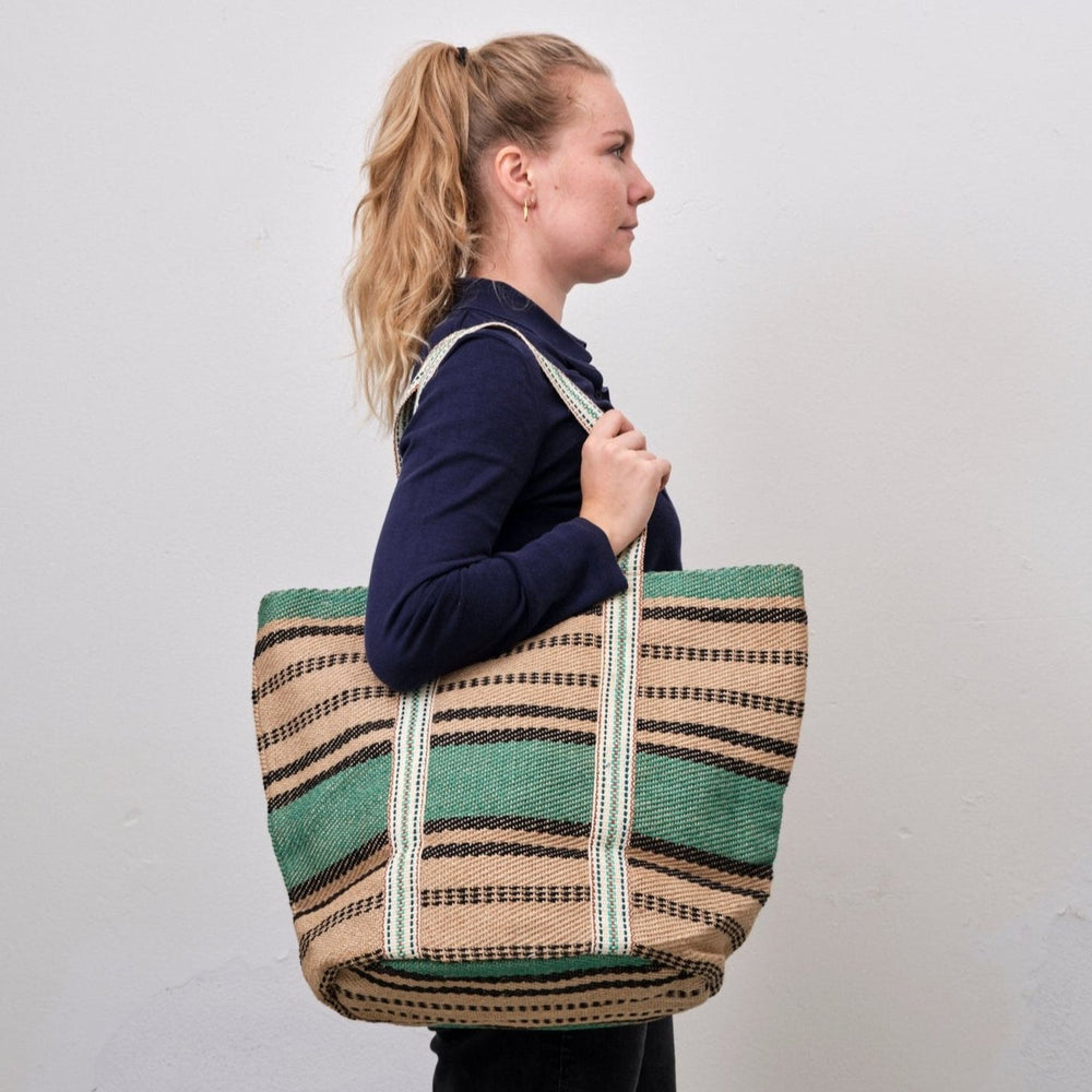 Jute weekendtaske - Håndvævet, farvet og syet af kvinder – Manelleh
