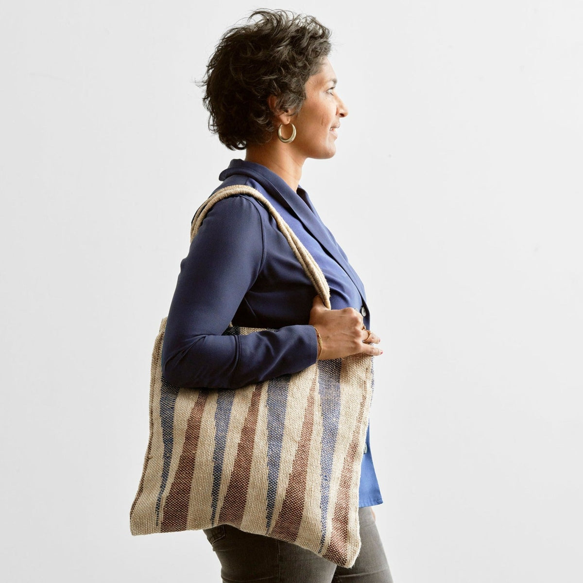 Shopper (brown-blue ikat jute) – Manelleh